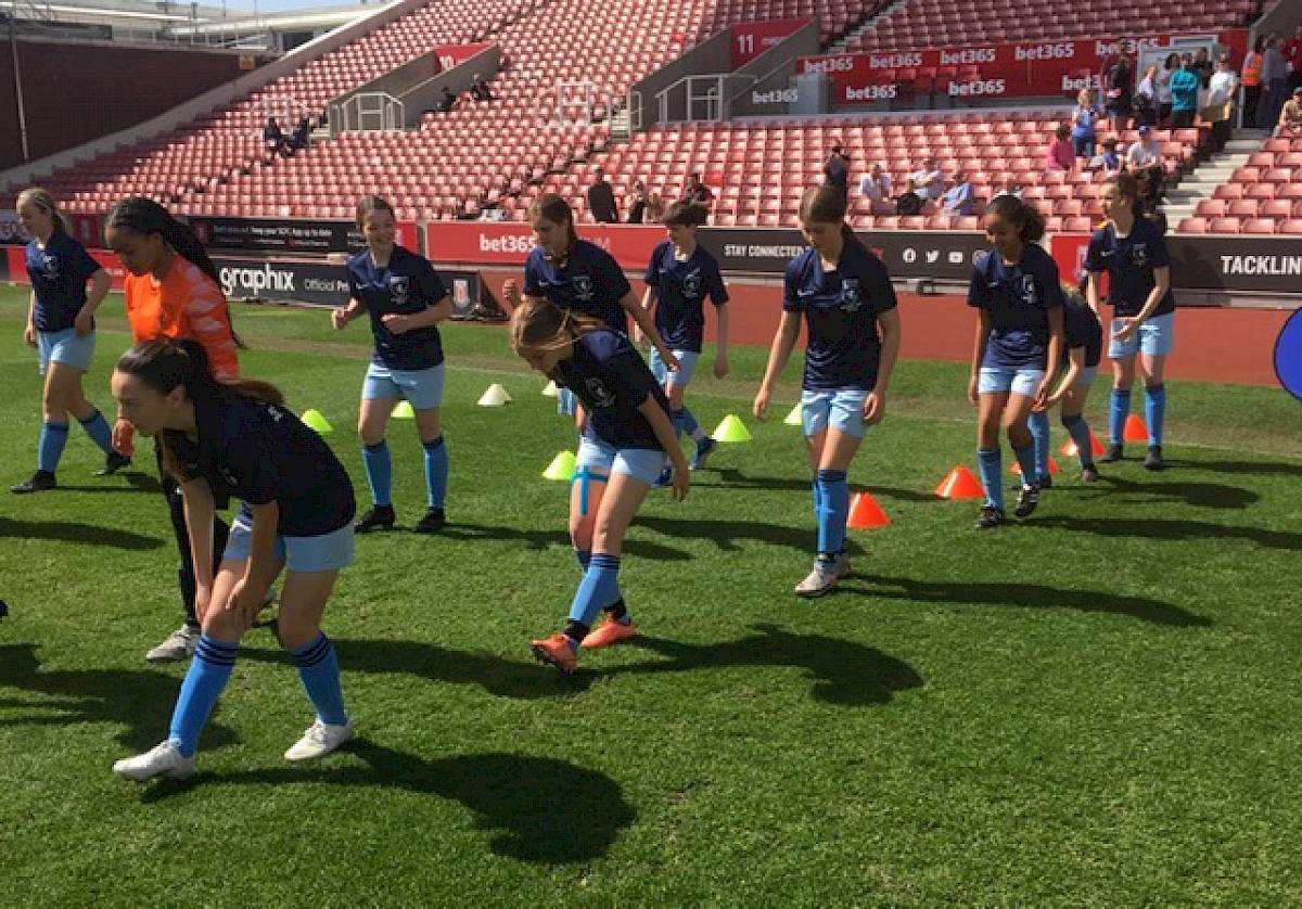 Photos from the ESFA U14 Girls Final (2) - Kent Schools' FA
